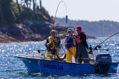 Trophy Salmon Fishing at Rivers Inlet Sportsman’s Club